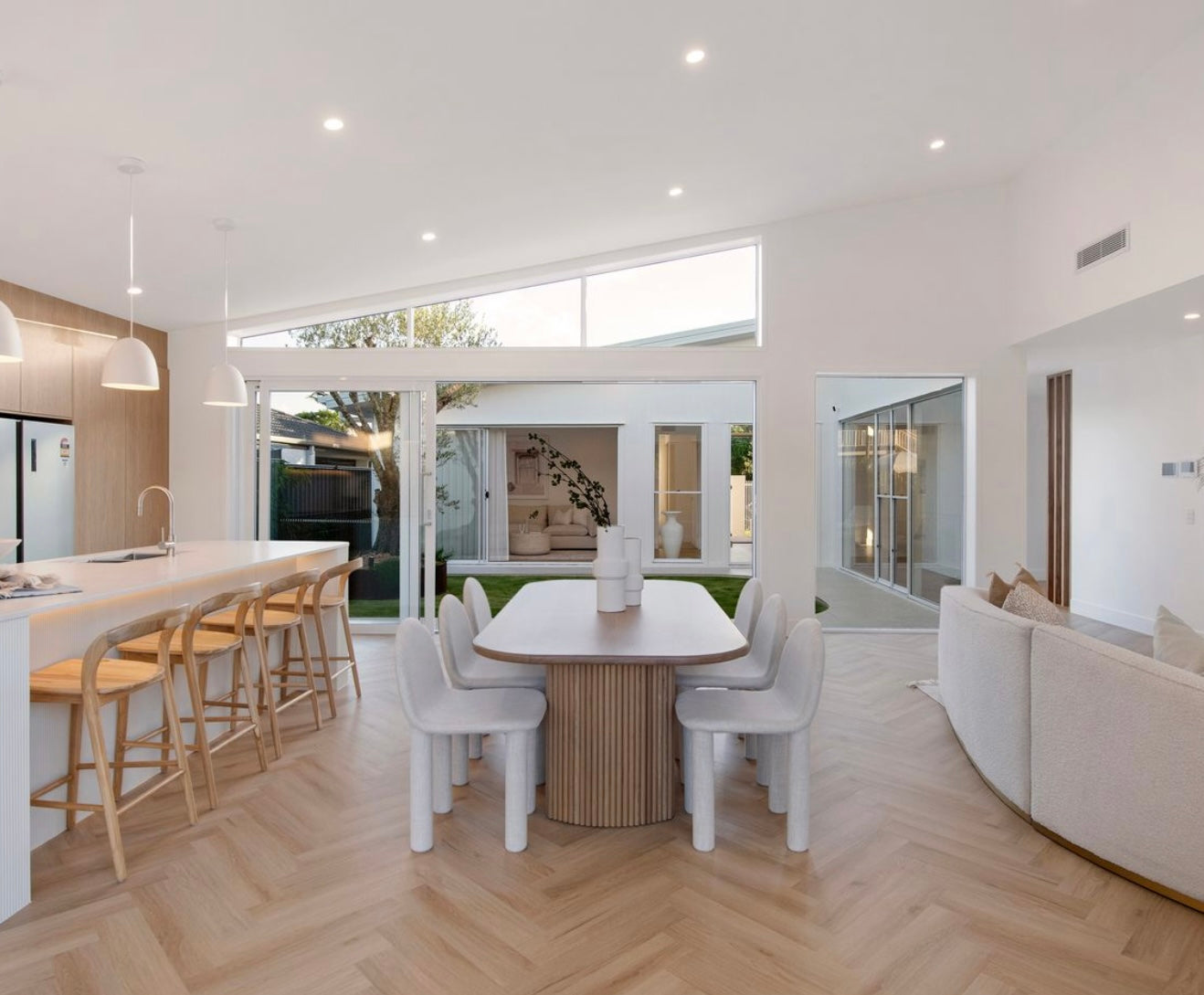 Ostani – Bungalow Home